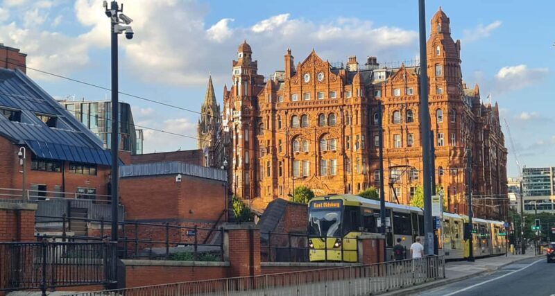 Manchester: '5 Quarters' Guided Walking Tour - Discovering Manchester’s Many Faces