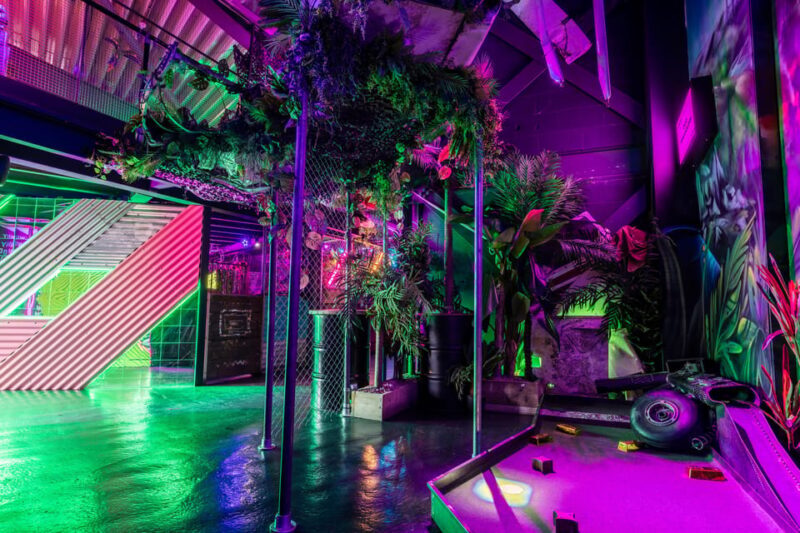 Manchester: Junkyard Golf Club Tickets for 9 or 18 Holes - Authenticity and Atmosphere