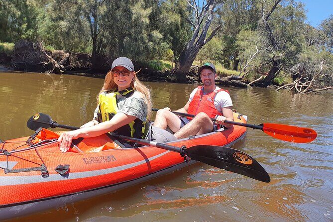 Mandoon Winery and Kayak Tour with wine tasting - An Authentic Peek at the Swan River: Mandoon Winery and Kayak Tour with Wine Tasting