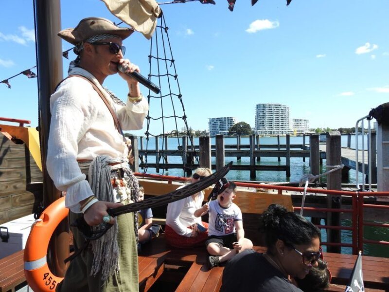 Mandurah Pirate Cruise - The Scenic Highlights & Wildlife Encounters