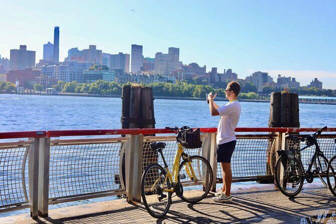 Manhattan and Brooklyn Bridge Bike Rental - Weather and Clothing Considerations