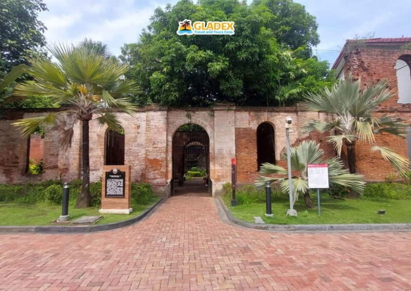 Manila: Old and New City Tour with Rizal Park - Transition to Modern Manila: Makati and Mall of Asia