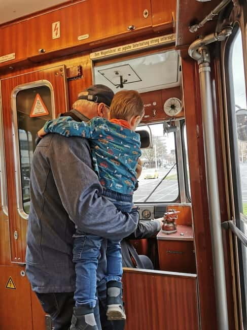 Mannheim: City tour with the historic streetcar - Key Points
