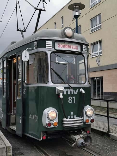 Mannheim: City tour with the historic streetcar - The Guided Tour: Stories and Insights