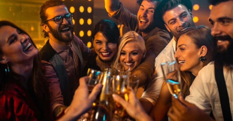 Mannheim: Group - Pub Crawl with Free Shots and VIP entry - Key Points
