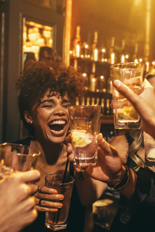 Mannheim: Group - Pub Crawl with Free Shots and VIP entry - Exploring the Mannheim Pub Crawl in Detail
