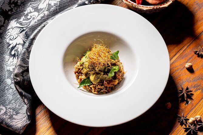 Manohra Cruise Luxury Dining - Key Points