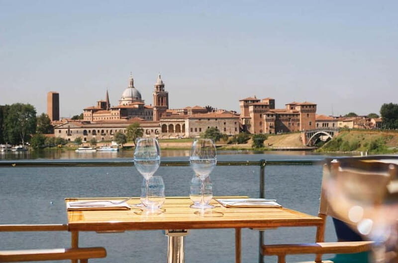 Mantua: from the water, lunch on the boat and guided visit to the city center - Who Will Love This Tour?