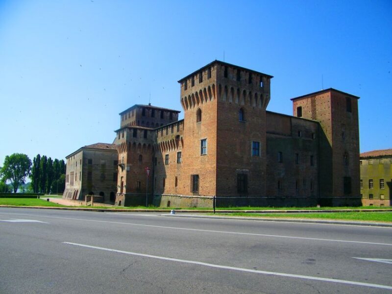Mantua: Town Highlights and Monuments Walking Tour - Key Points