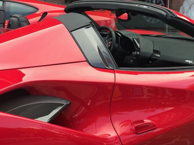Maranello: Test Drive Ferrari 488 Spider - Key Points