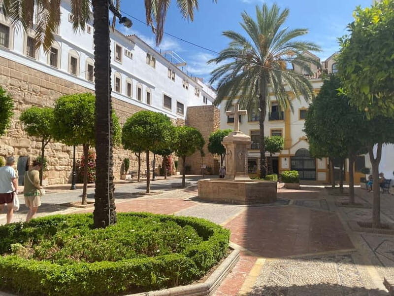 Marbella: City tour of Marbella City / Old Town incl. breakfast Stop - Key Points