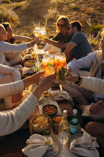 Marbella: Private Luxury Pop-Up Picnic - Key Points