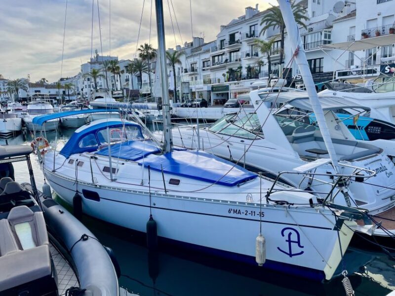 Marbella: Puerto Banús Private Sailing Cruise with Drinks - Key Points