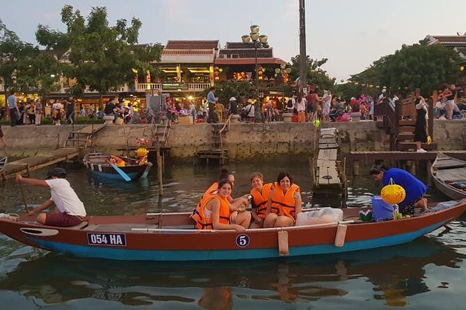 Marble Mountain-Hoi An City Walking-Sampan boat Ride-Night Market - Sampan Boat Ride and Night Markets
