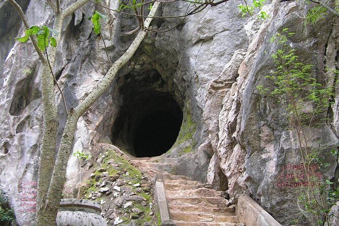 Marble Mountain, Linh Ung Pagoda and Hoi An From Da Nang - Next: Marble Mountain