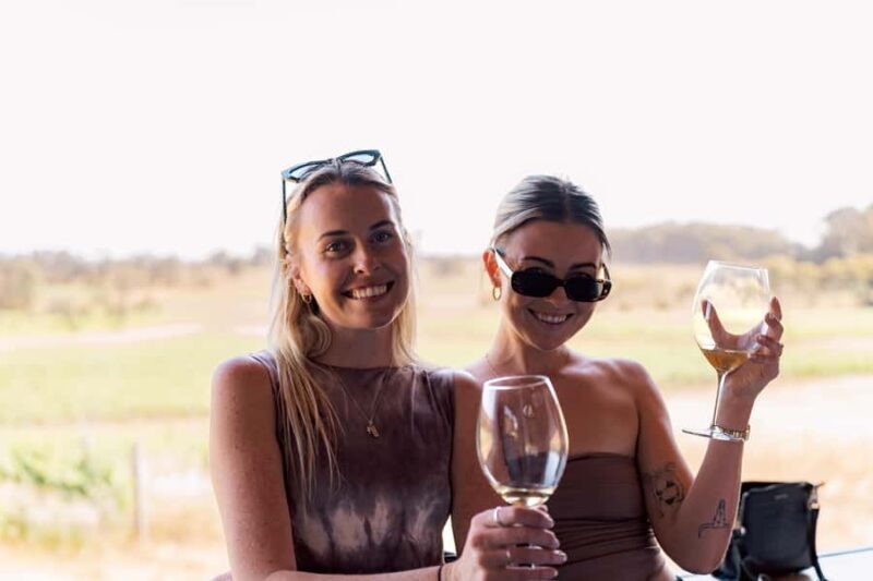 Margaret River: Boutique Wine Tour w. Blind Tasting + Lunch - Key Points