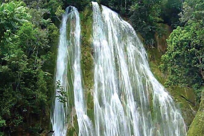 María and Miguel stop - El Limón waterfall with lunch included from las Galeras - Key Points