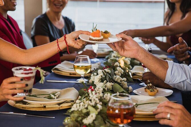 Marina del Rey Christmas Eve Buffet Brunch Cruise - An Authentic Holiday Experience on the Water: Marina del Rey Christmas Eve Buffet Brunch Cruise
