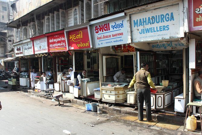 Market Exploration in Mumbai - Exploring Mumbai’s Markets: A Deep Dive