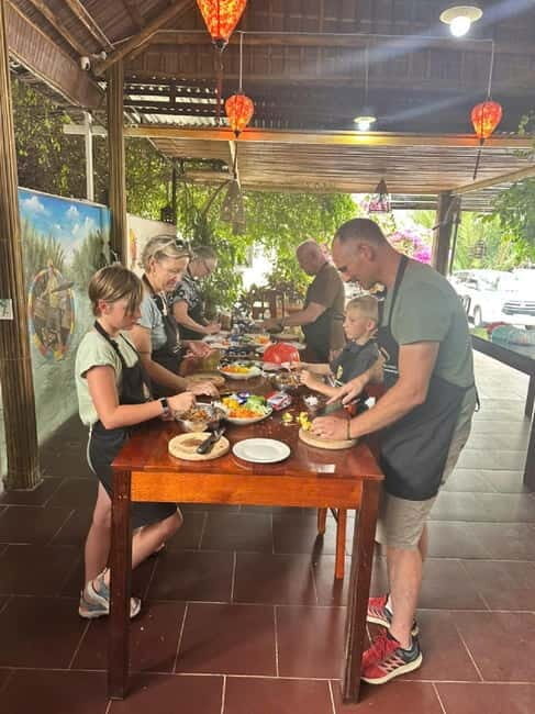 Market Tour, Basket Boat Ride & Cooking Class by Hangcoconut - Key Points