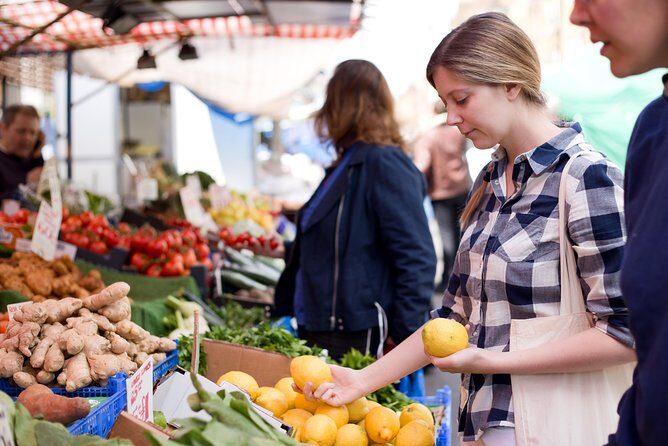 Market visit and cooking class with lunch or dinner at a local's home in Praiano - Introduction