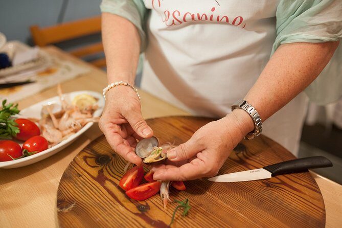 Market visit and cooking class with lunch or dinner at a local's home in Praiano - Frequently Asked Questions