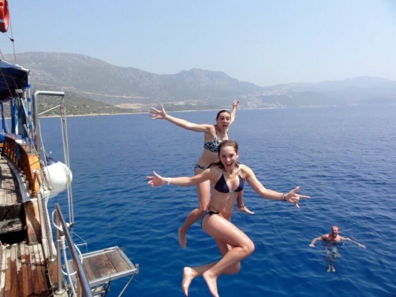 Marmaris: Boat Trip with Unlimited Drinks and BBQ Lunch - Key Points