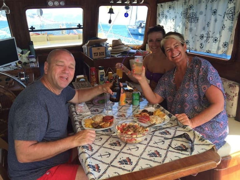 Marmaris: Private Boat Cruise w/ Lunch and Soft Driks - The Perfect Match for Who?