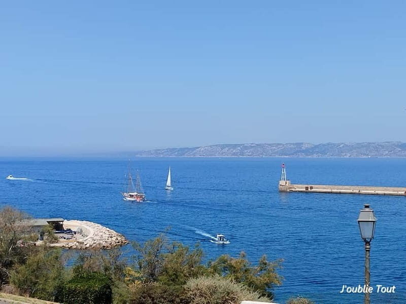Marseille: Baptism of Diving on the island of "Frioul" - Overview of the Experience