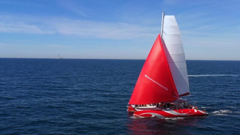 Marseille : Calanques Catamaran Cruise with Lunch & Wine - What Makes This Tour Stand Out