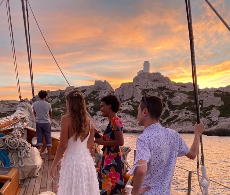 Marseille: Frioul Islands Sunset Cruise with Cocktail Dinner - The Voyage Itself: A Step-by-Step Look