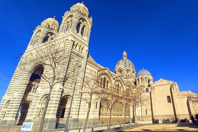 Marseille Guided Tour for 2.5 Hours with a Bilingual Local Guide - Key Points