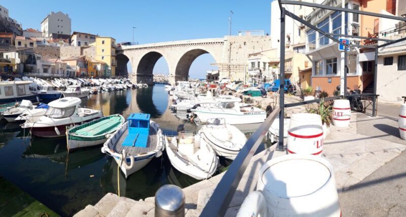 Marseille: Hidden Coves Exploration & Treasure Hunt - Starting Point: Plage des Catalans