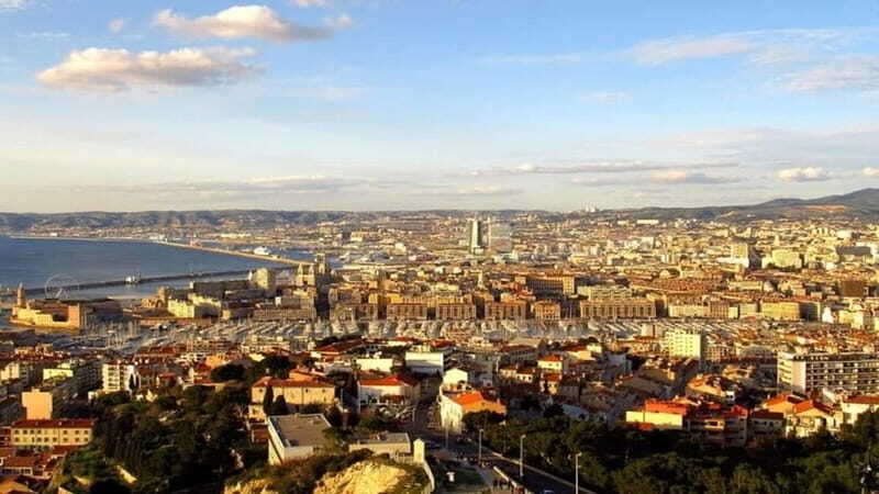 Marseille : Local Neighborhoods Guided Walking Tour - Key Points