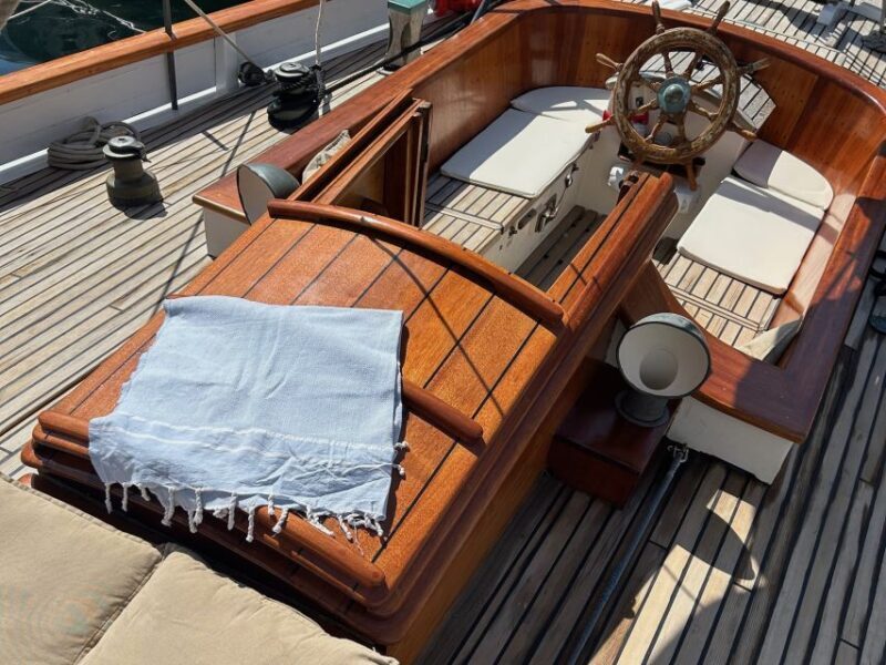 Marseille: Sailing Day Cruise with Lunch - Key Points