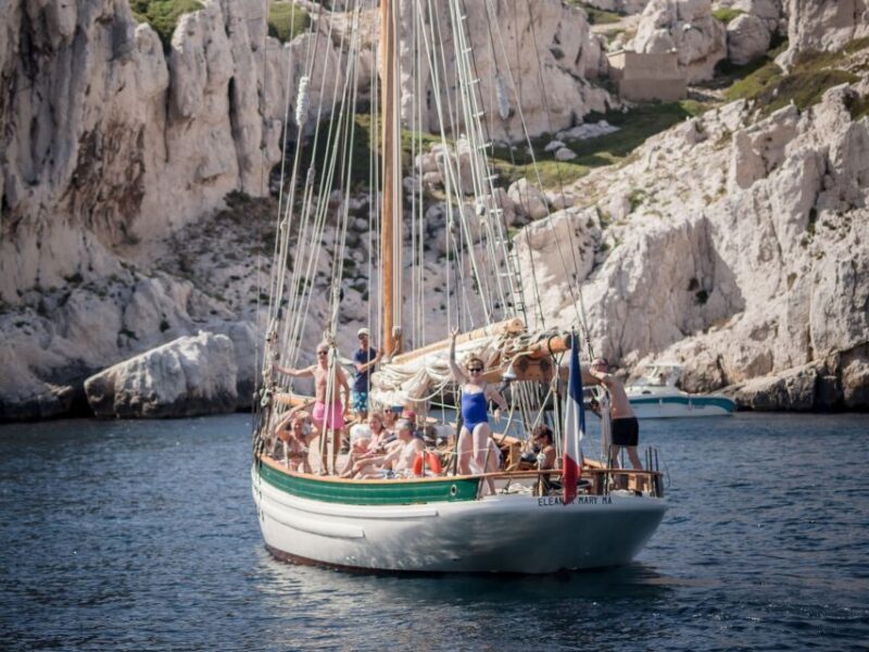 Marseille: Sailing Day Cruise with Lunch - Group Size and Comfort