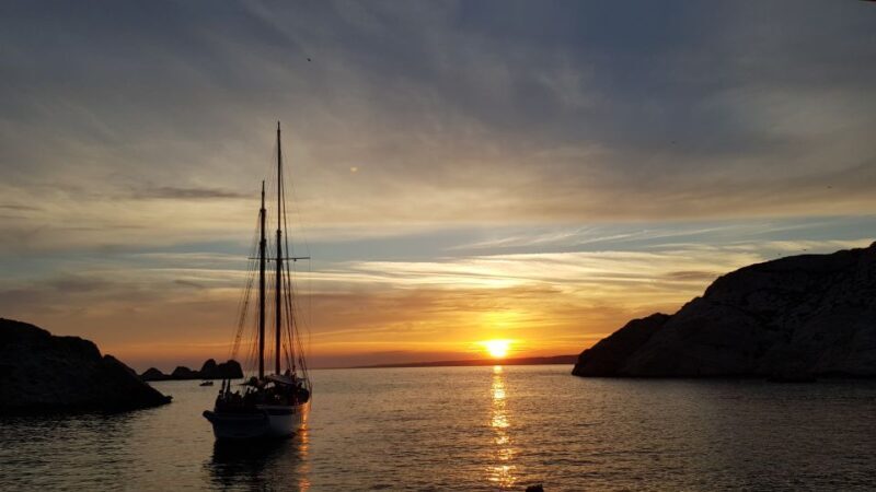 Marseille: Sunset Sailing Cruise with Dinner and Drinks - What Makes This Tour Stand Out