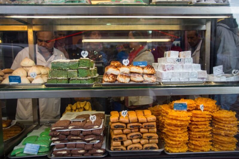 Marseille: Walking Food Tour with Tastings - The Guides: Knowledge, Engagement, and Personal Touch