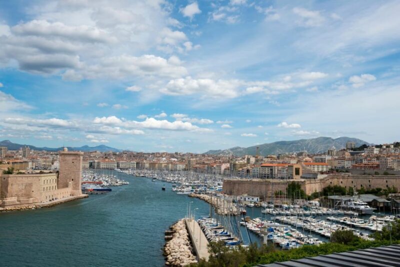 Marseilles Festive Spirit: A Christmas Walking Tour - Stop 4: Cours Julien