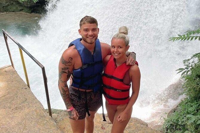 Martha Brae Rafting and Blue Hole Private Tour from Montego Bay - What Travelers Say and Why It Matters