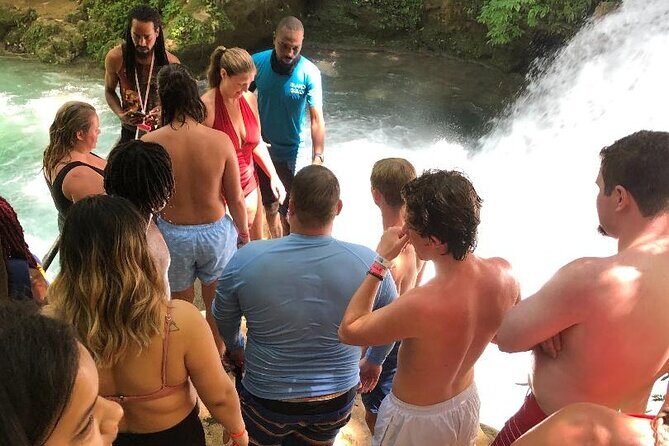 Martha Brae Rafting and Blue Hole Private Tour from Montego Bay - Who Should Consider This Tour?