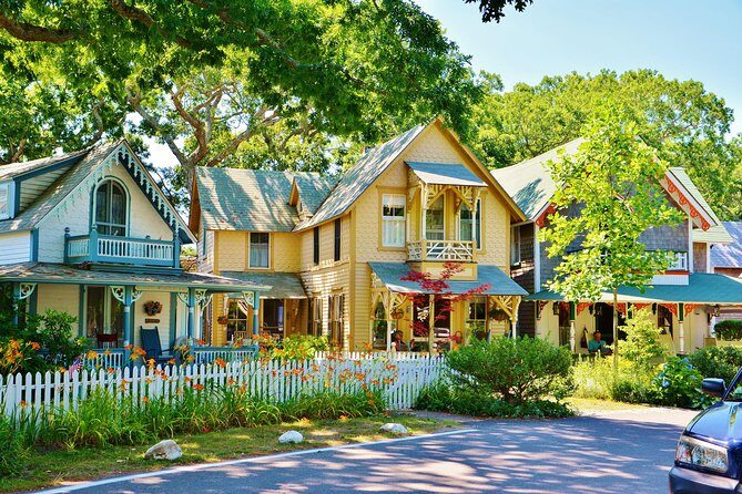 Martha's Vineyard Daytrip from Boston with Round-Trip Ferry & Island Tour Option - Key Points