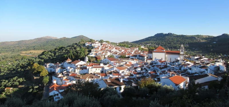 Marvão: Megalithic Monuments Private Tour with Hotel Pickup - Itinerary Breakdown: From Menhirs to Mountain Views