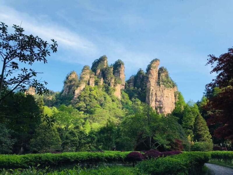 Marvelous Zhangjiajie Day Tour With National Forest Park - Exploring Zhangjiajie: A Natural Marvel