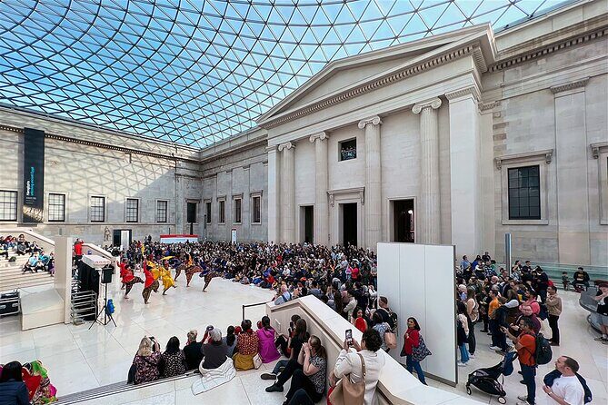 Marvels at the British Museum: Rosetta Stone, Parthenon, Mummies - An In-Depth Look at the British Museum Guided Tour