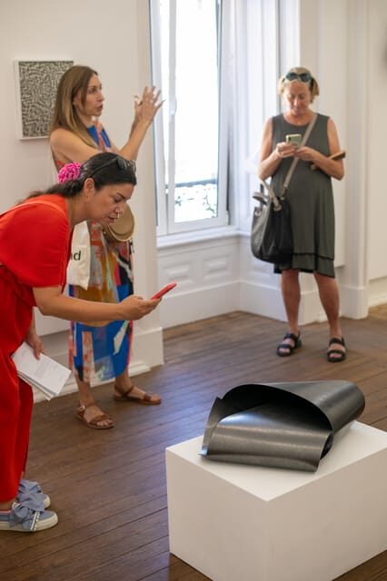 Marvila Art District Introduction Tour - How Is the Tour Structured?