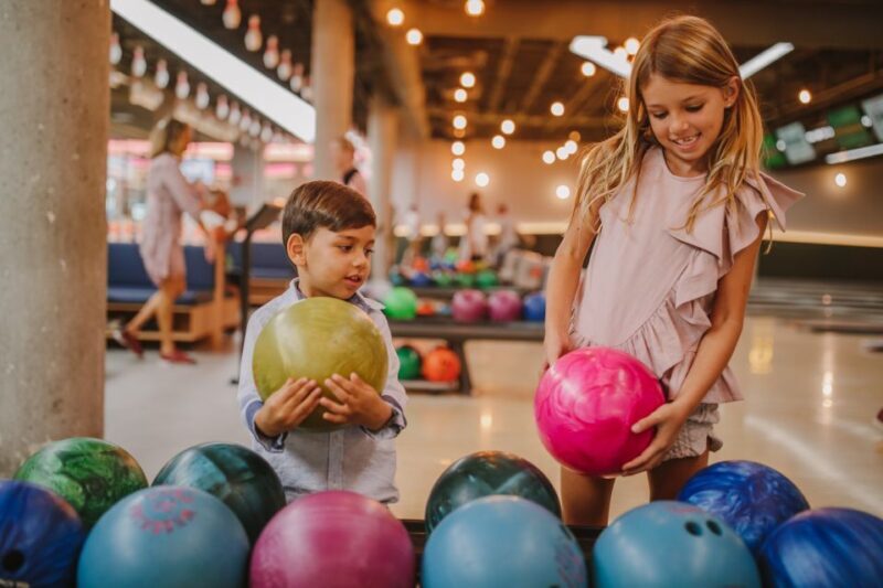 Maspalomas: Bowling Session Entry Ticket at Holiday World - An Authentic, Fun-Filled Experience