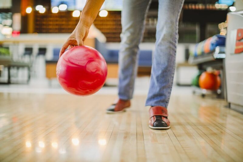 Maspalomas: Bowling Session Entry Ticket at Holiday World - Who Will Enjoy This?
