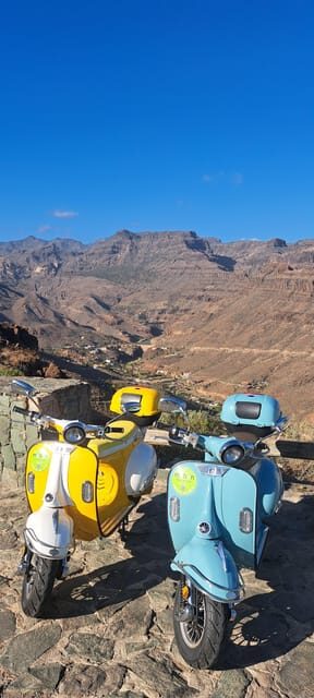 Maspalomas: tour of the Ayagaures on old electric scooters - Climbing to the Ayagaures Viewpoint
