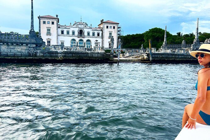 MasterBeast Yacht Charter40 Boat Rental Tours Private Miami - The Boat and Its Comforts: Setting the Scene
